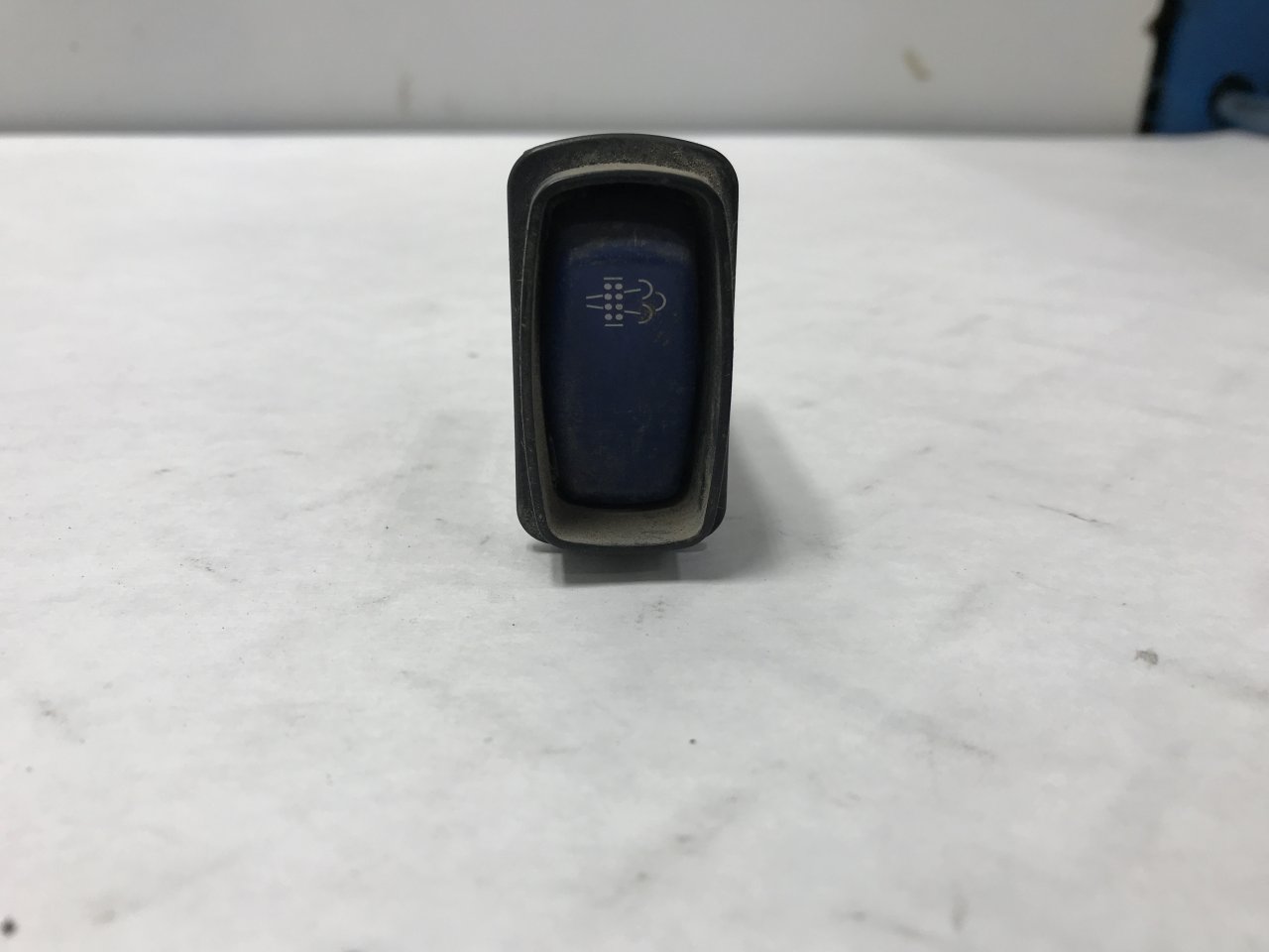 21266899 | Mack CXU613 Dash/Console Switch for Sale