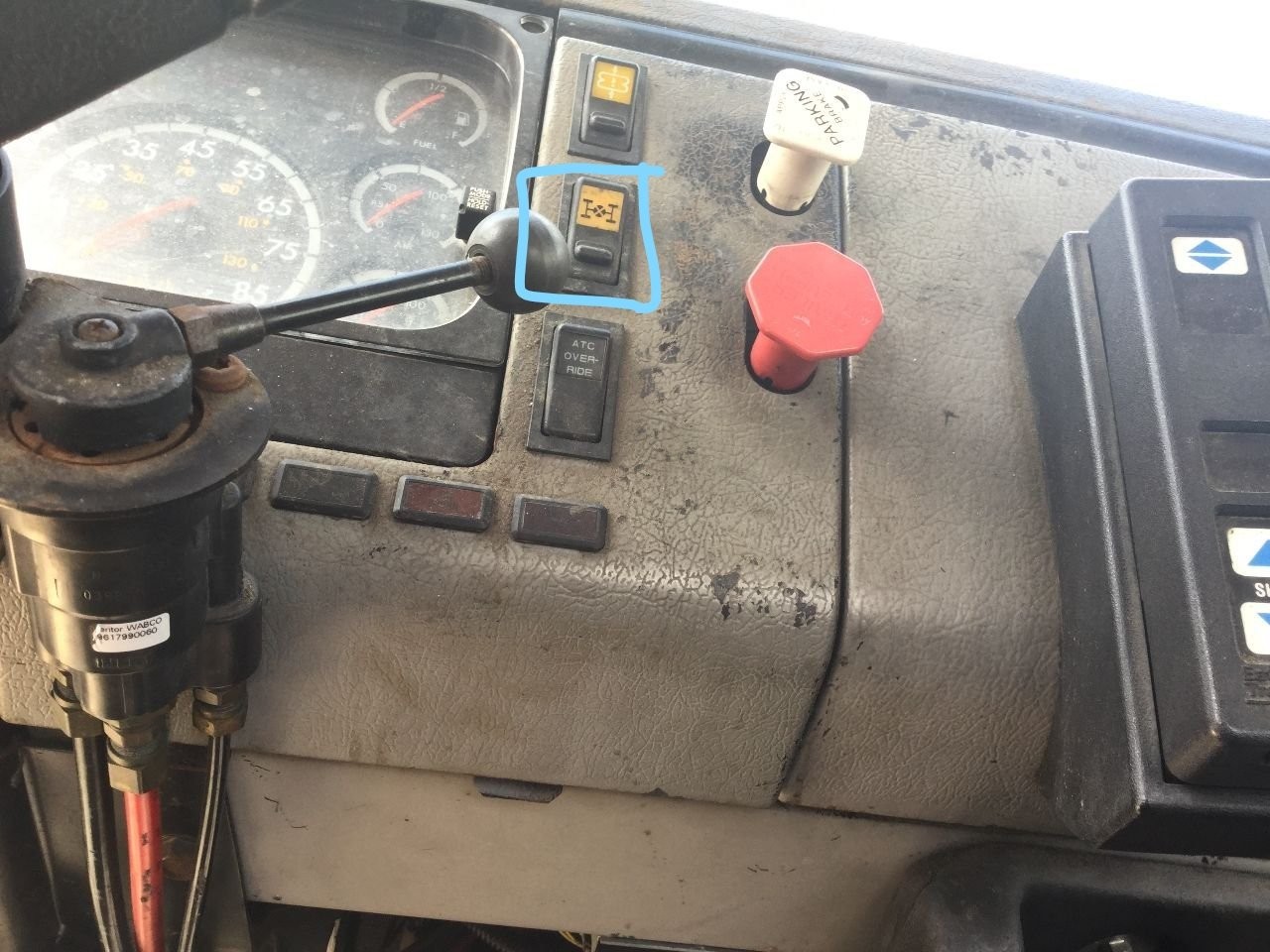 Freightliner FL112 Dash/Console Switch for Sale