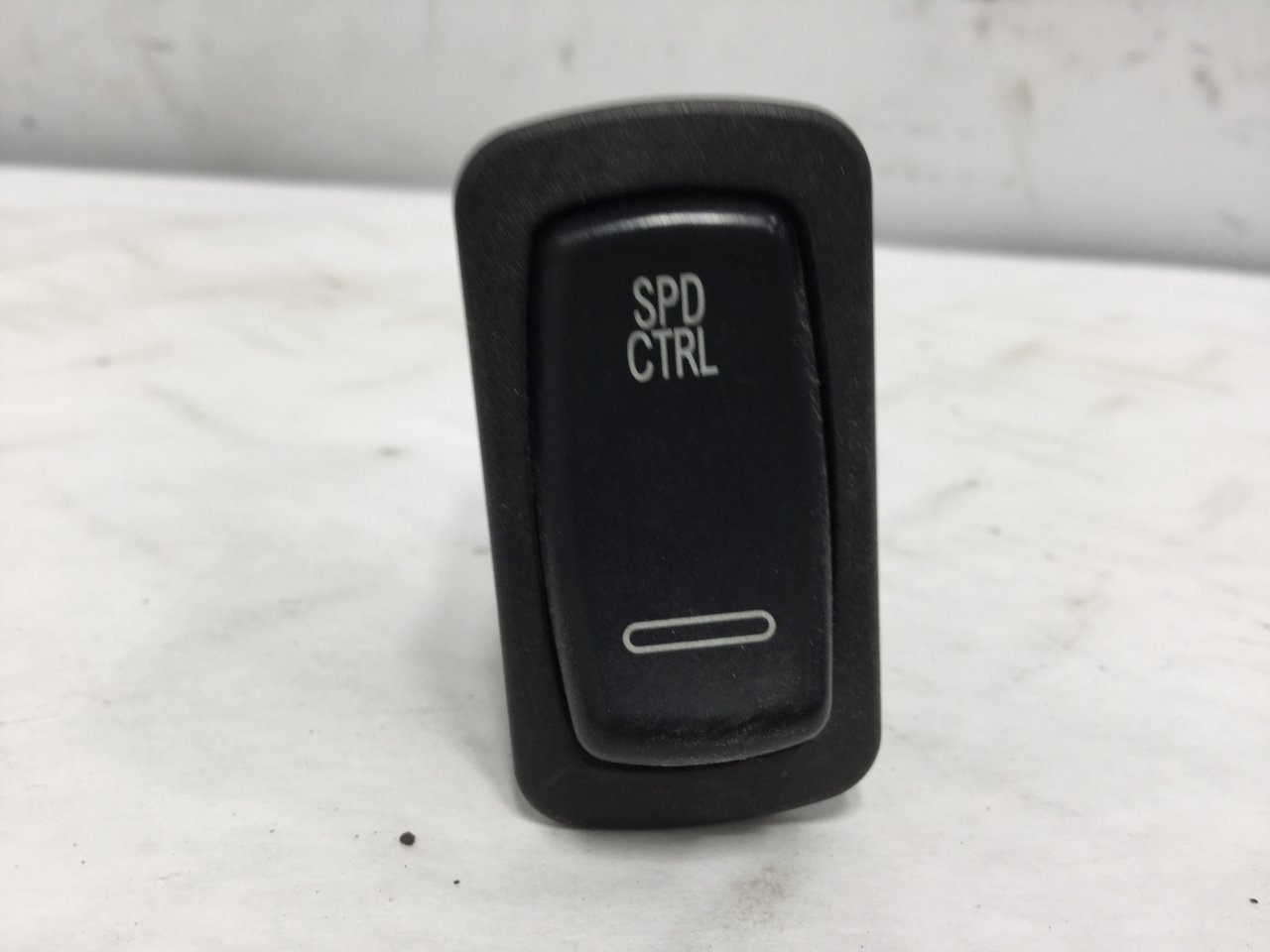 82279642 | Mack GU813 Dash/Console Switch for Sale