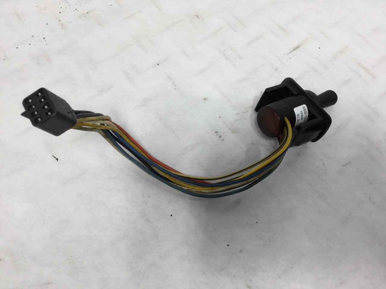 999-16829-001 | Mack GU813 Dash/Console Switch for Sale