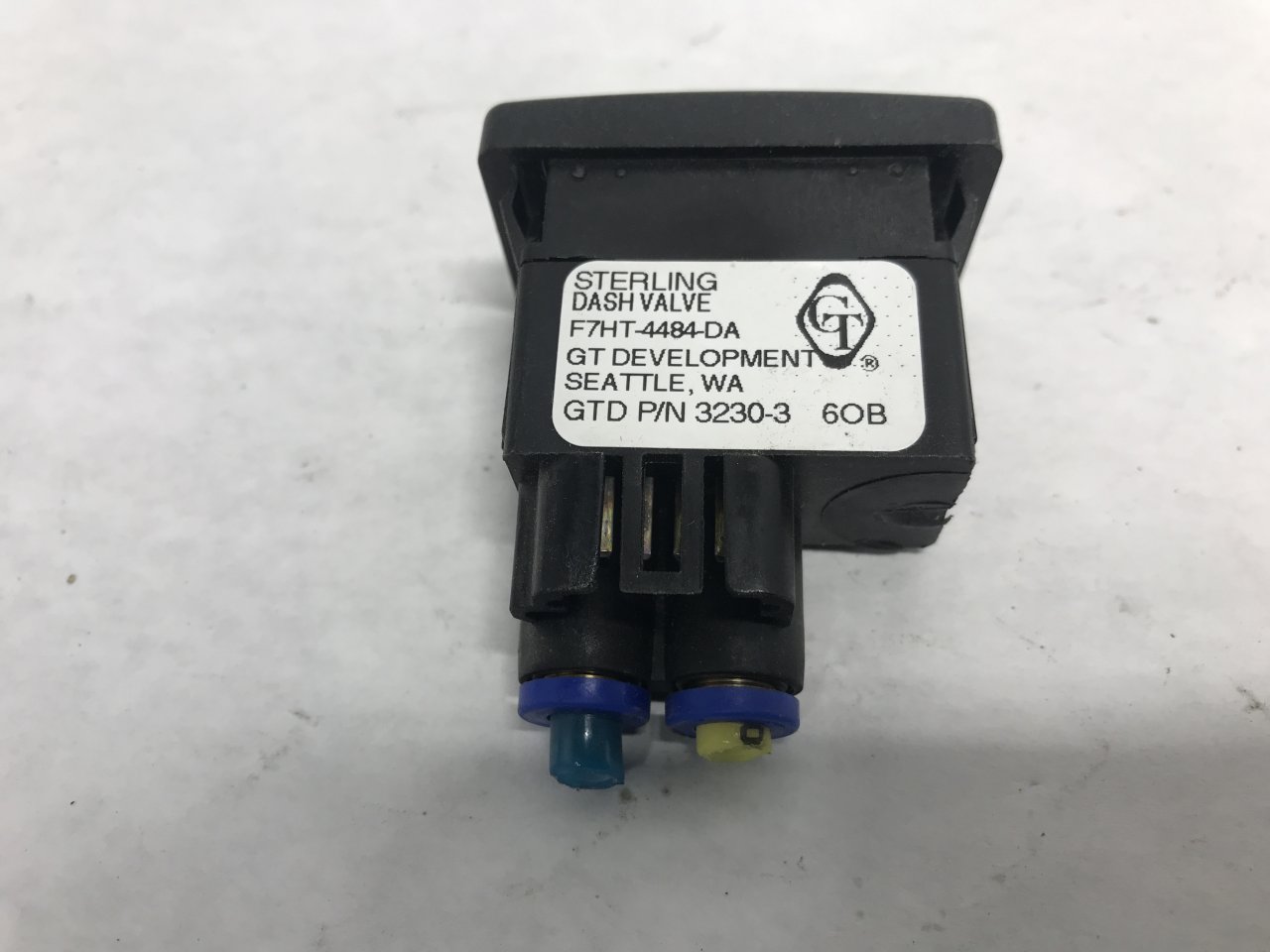 F7HT-4484-DA | Sterling L8513 Dash/Console Switch for Sale