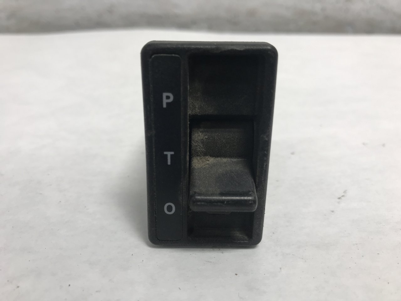 A12-17273-000 | Sterling L8513 Dash/Console Switch for Sale