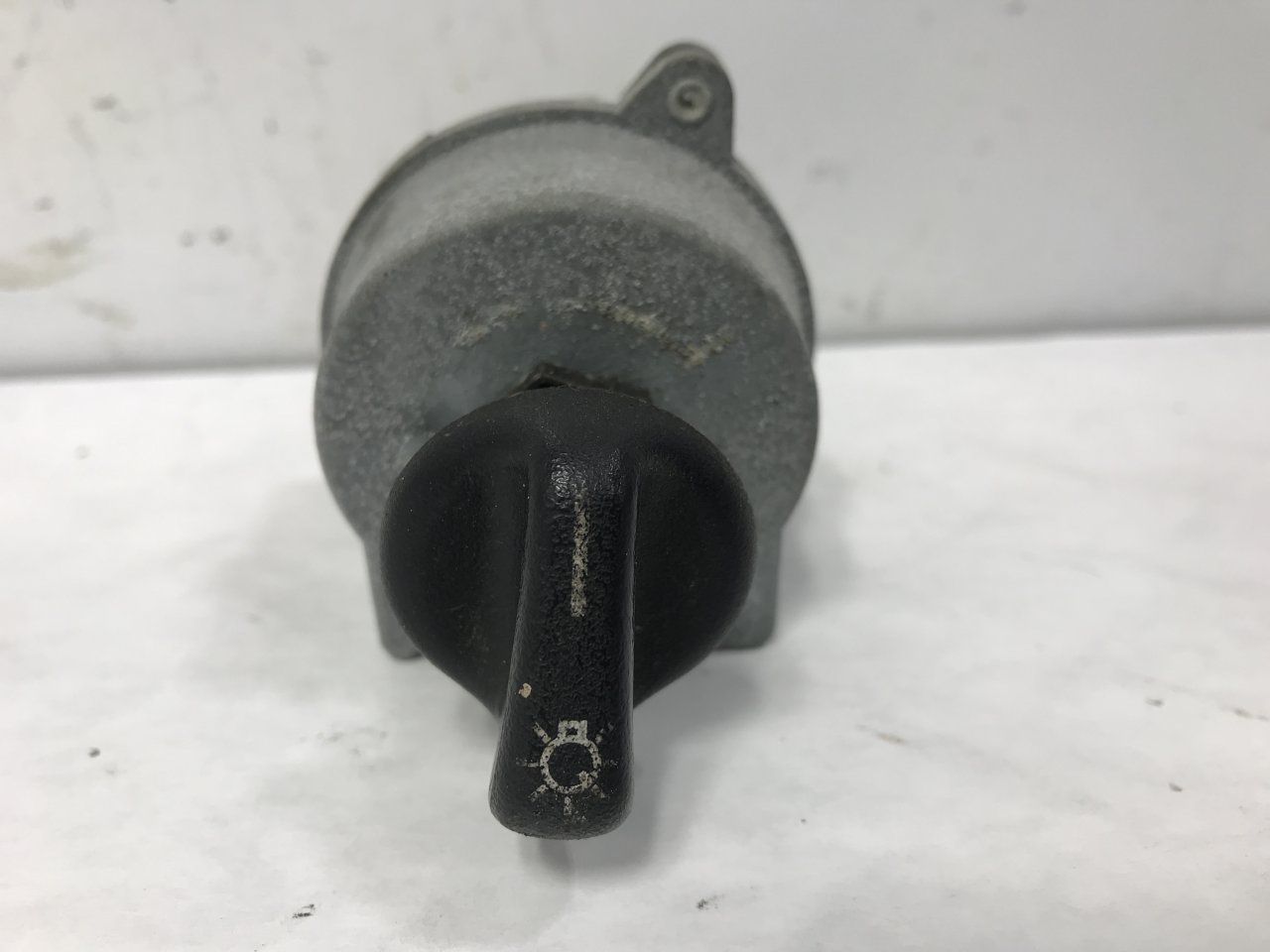 F2DB-11654-AA | Sterling L9501 Dash/Console Switch for Sale