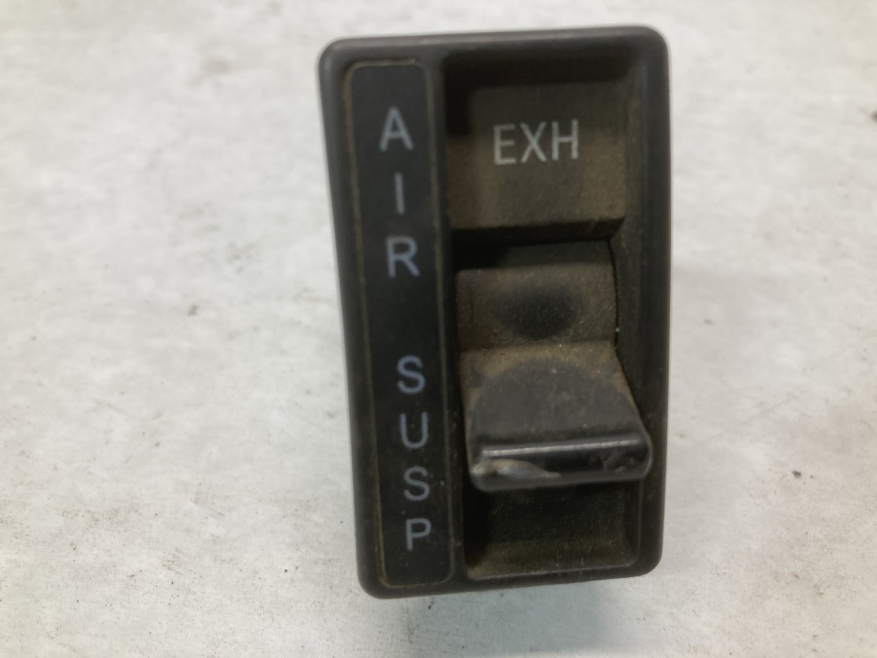 F7HT-4484-DA | Sterling L9513 Dash/Console Switch for Sale