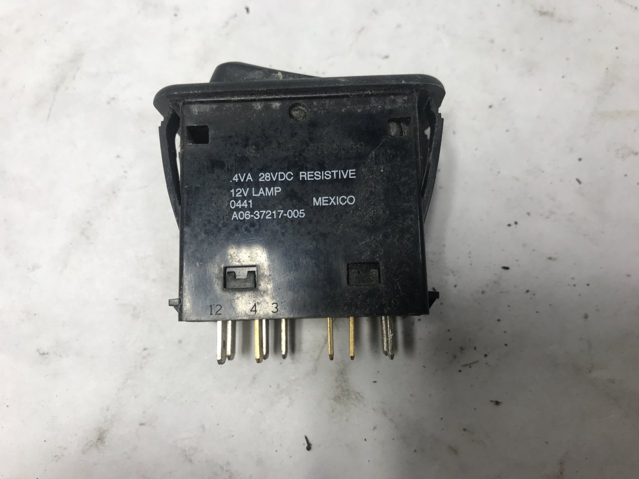 A06-37217-005 | Freightliner M2 106 Dash/Console Switch for Sale