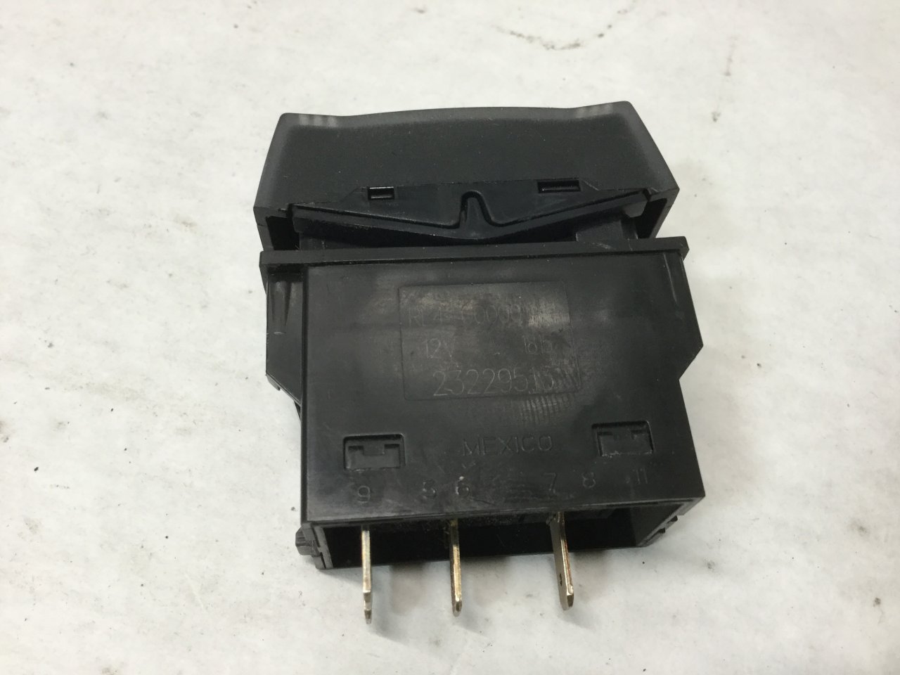 23229513 | Mack PINNACLE Dash/Console Switch for Sale