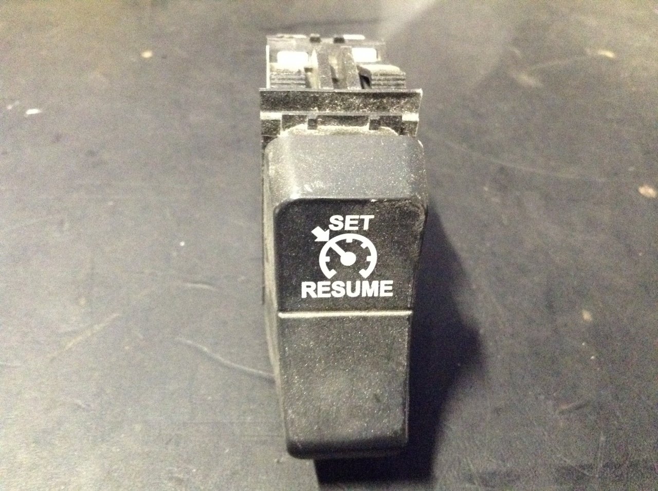 P27-1173-006 | Kenworth T680 Dash / Console Switch for Sale