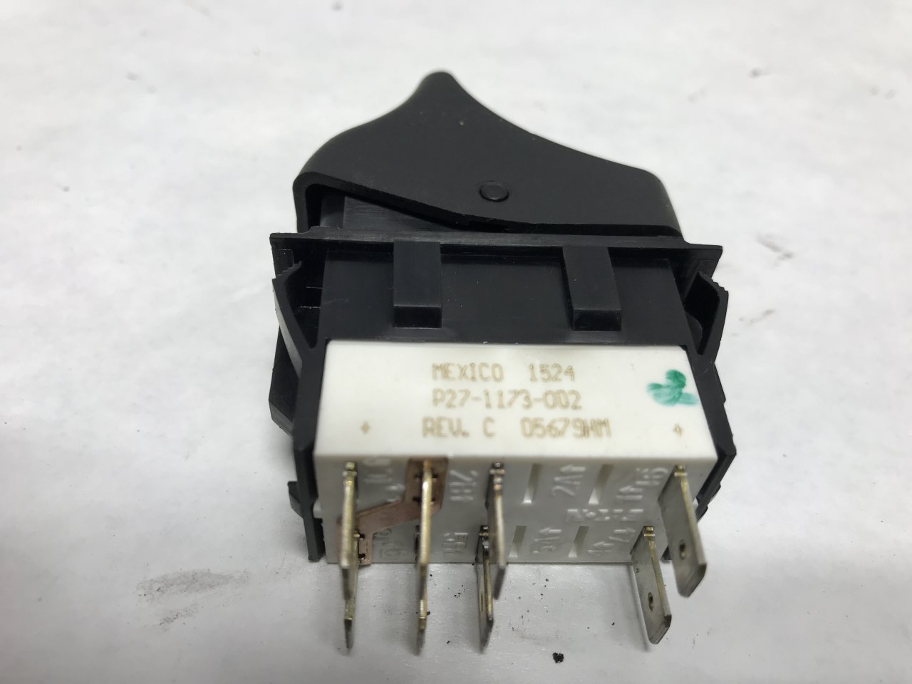 P27-1173-002 | Kenworth T680 Dash/Console Switch for Sale