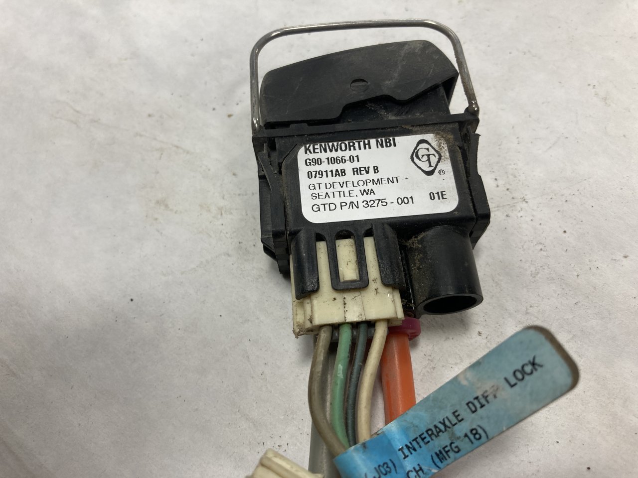 G90-1066-01 | Kenworth T800 Dash/Console Switch for Sale