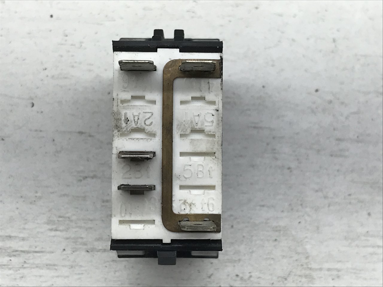 P27-1040-07 | Kenworth W900L Dash/Console Switch for Sale