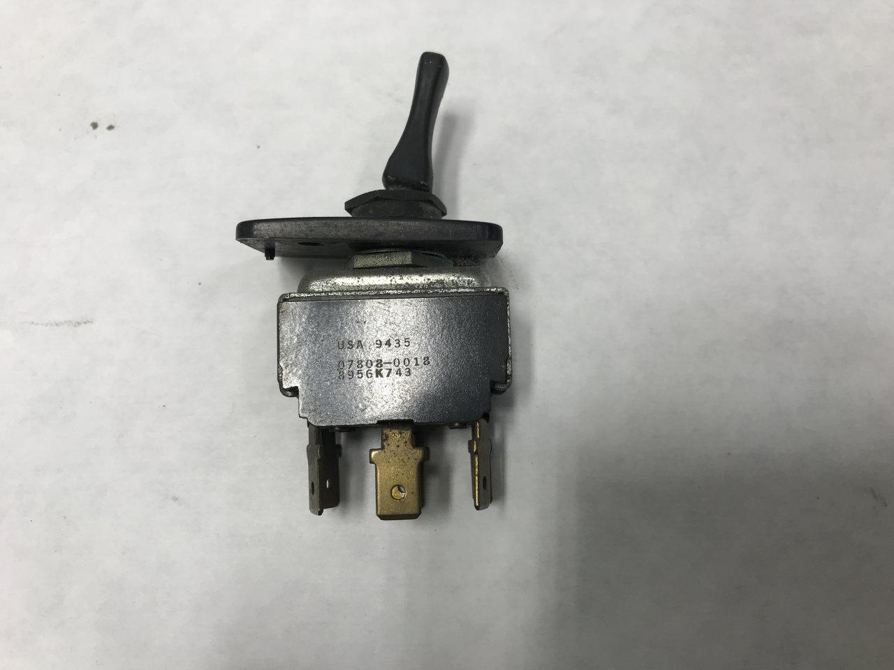 8956K743 | Volvo WCA Dash/Console Switch for Sale