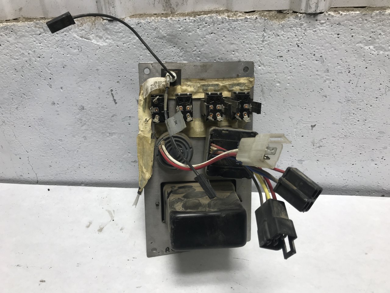17-03898M001 | Peterbilt 330 Dash Panel for Sale