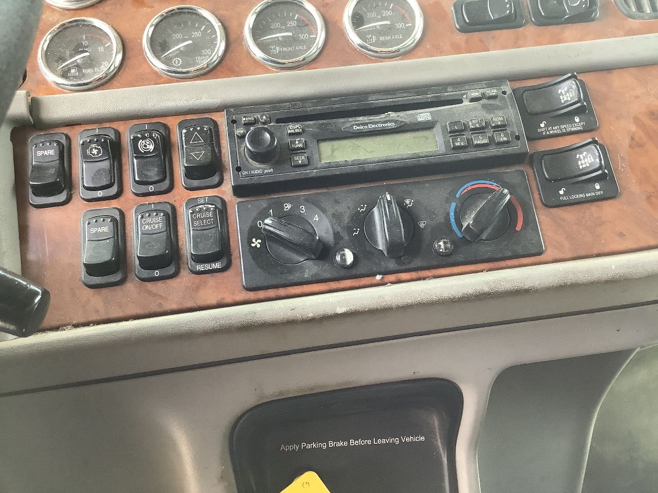 S64-6016-400 | Peterbilt 357 Dash Panel for Sale