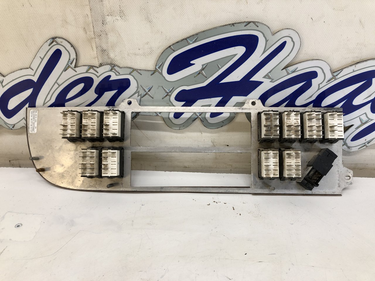 S64-6016-200 | Peterbilt 367 Dash Panel for Sale