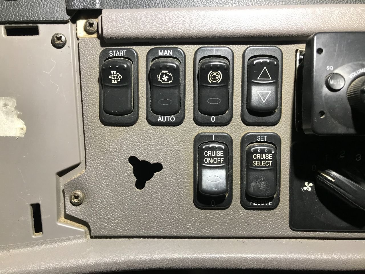 S64-6016-600 | Peterbilt 367 Dash Panel for Sale