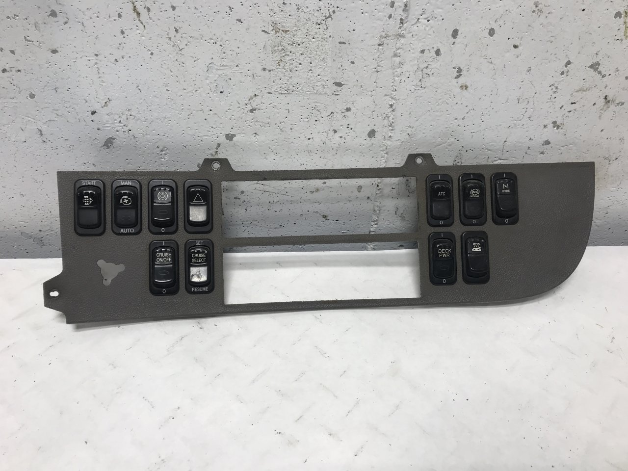 S64-6016-600 | Peterbilt 367 Dash Panel for Sale