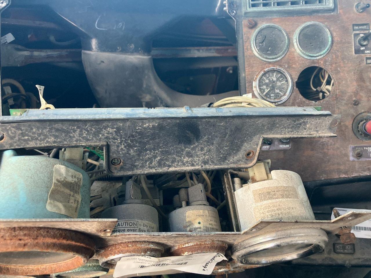 1704120 | Peterbilt 385 Dash Panel for Sale