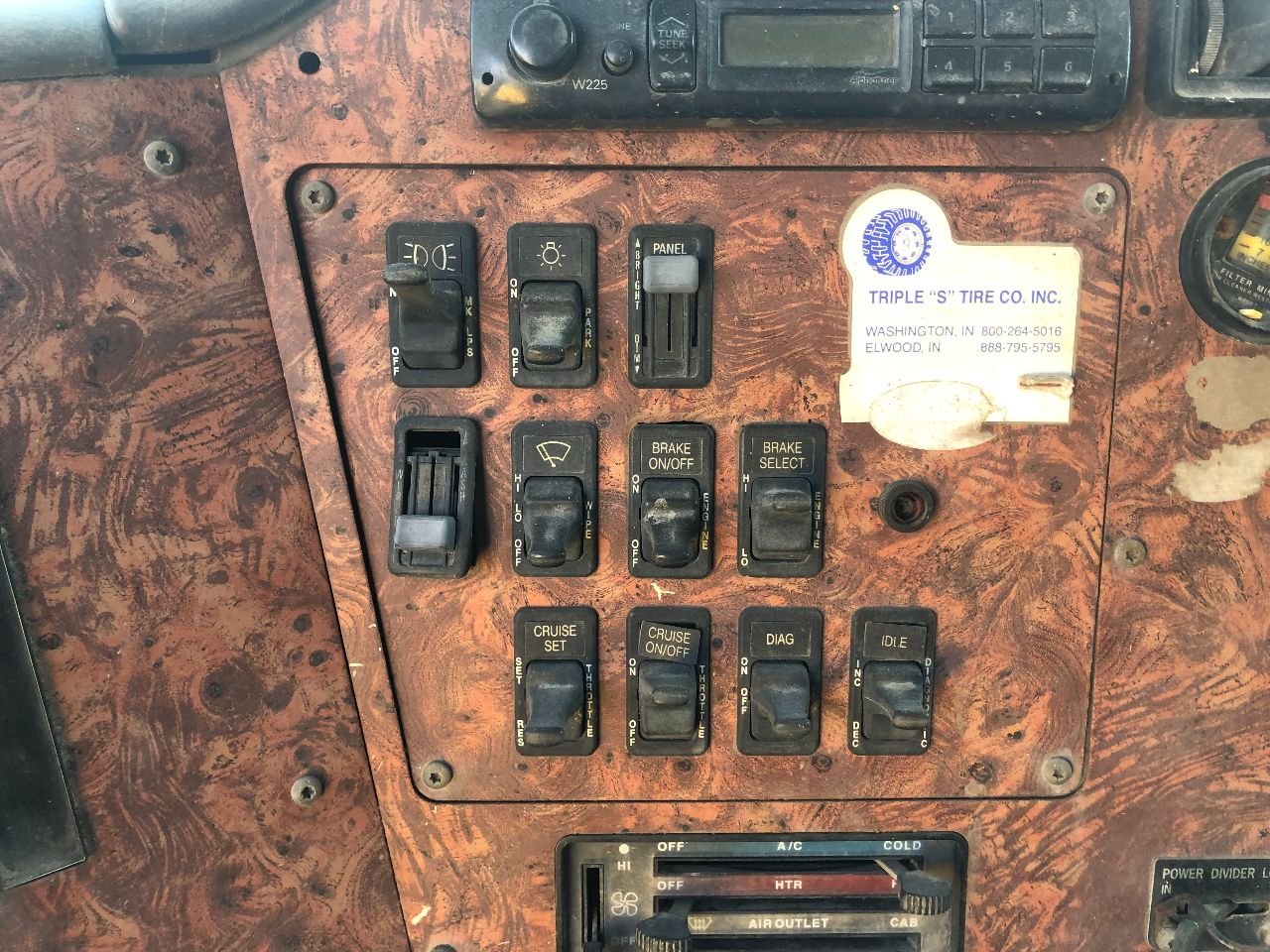 International 5000 (PAYSTAR) Dash Panel for Sale