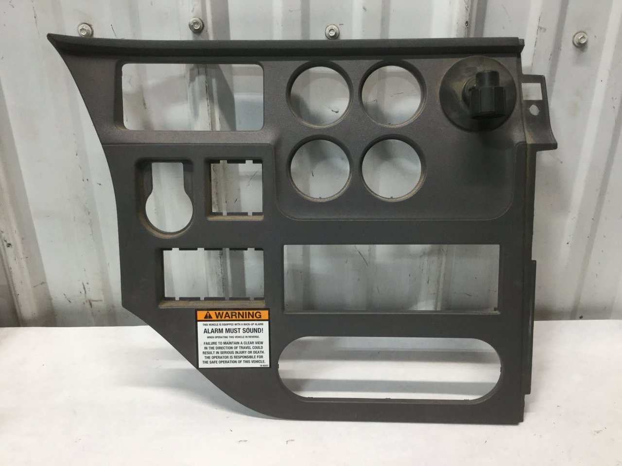 S64-6148-0681611B4 | Peterbilt 567 Dash Panel for Sale