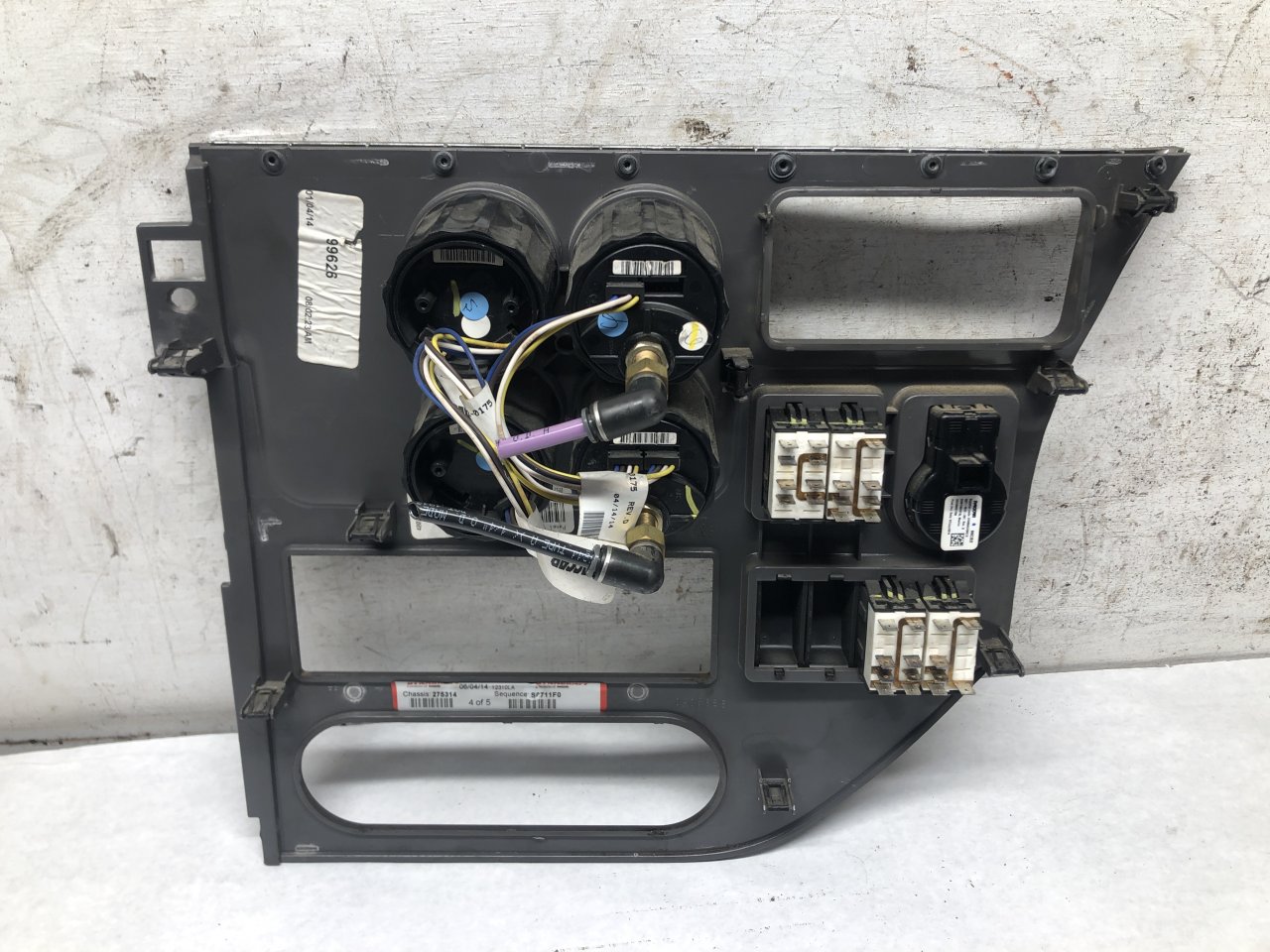 S64-6148-1681100B4 | Peterbilt 579 Dash Panel for Sale