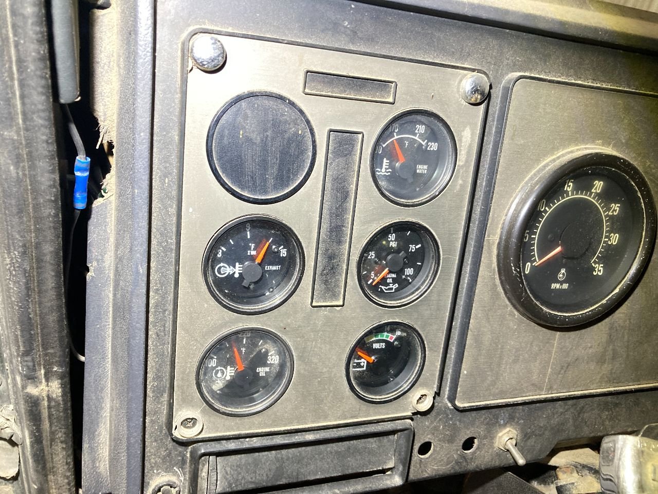 598380C91 | International 9300 Dash Panel for Sale