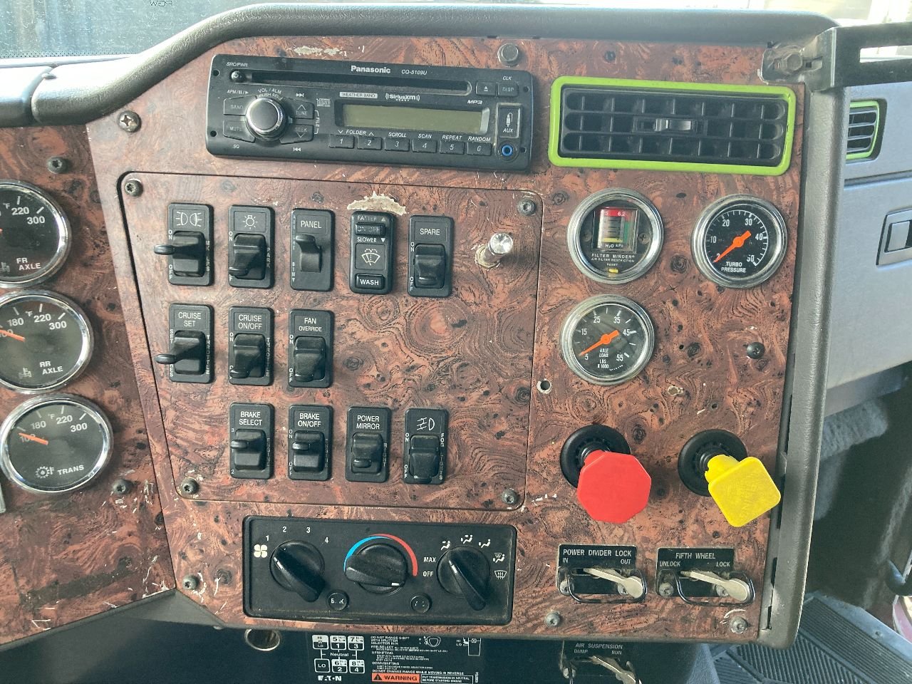 International 9900 Dash Panel for Sale