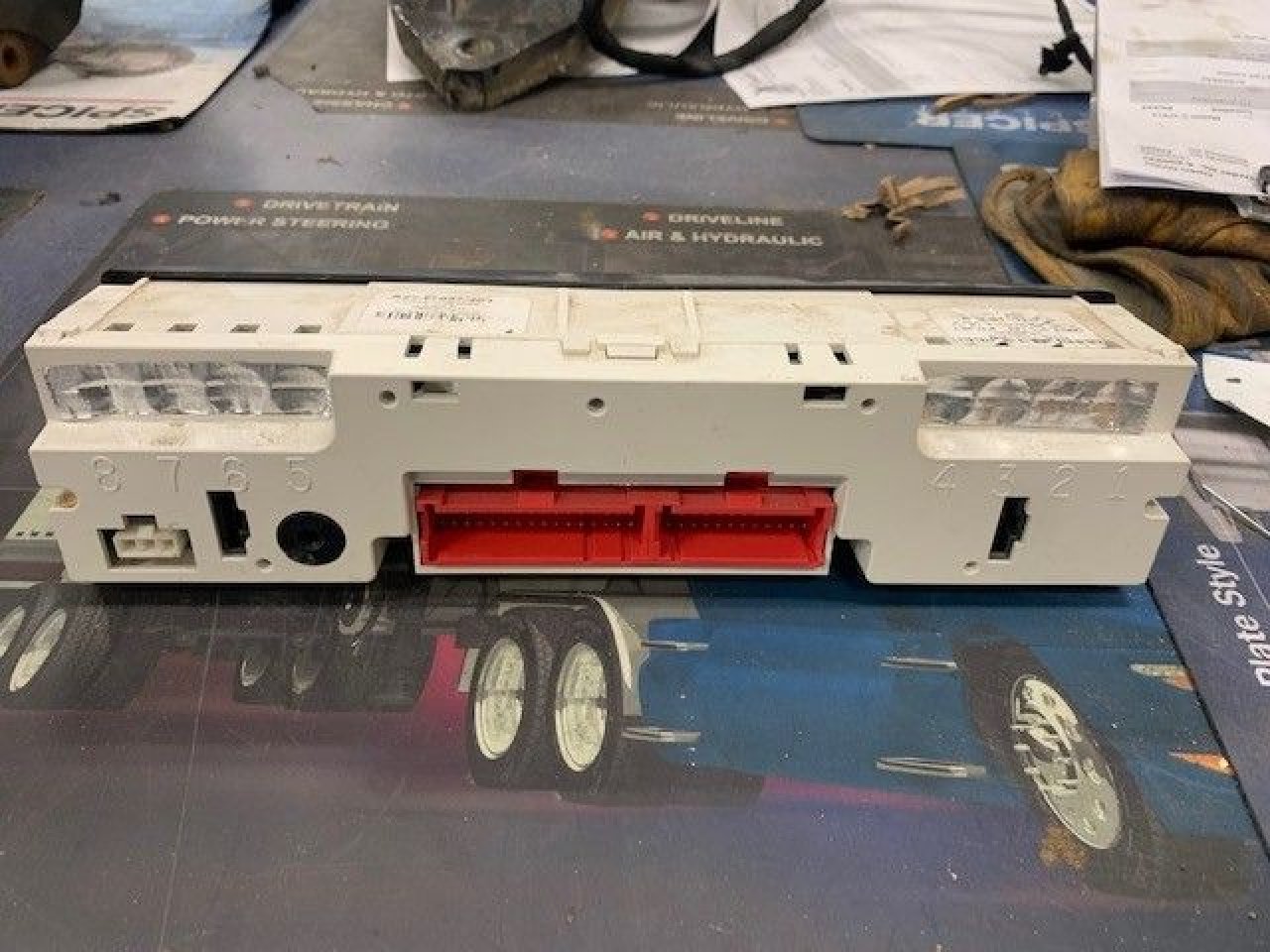 A22-61097-300 | Freightliner C120 CENTURY Miscellaneous Lighting for Sale