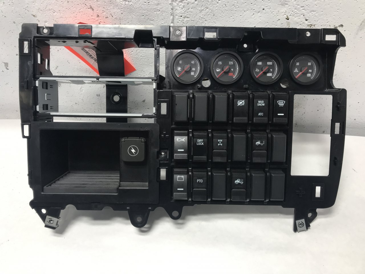 84755897 | Mack ANTHEM (AN) Dash Panel for Sale