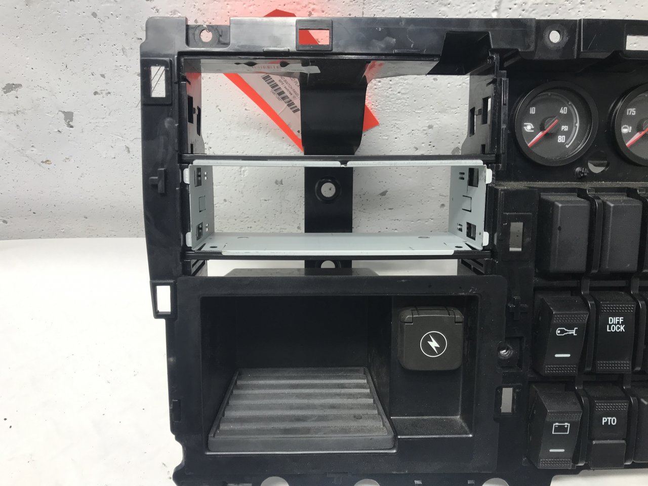 84755897 | Mack ANTHEM (AN) Dash Panel for Sale