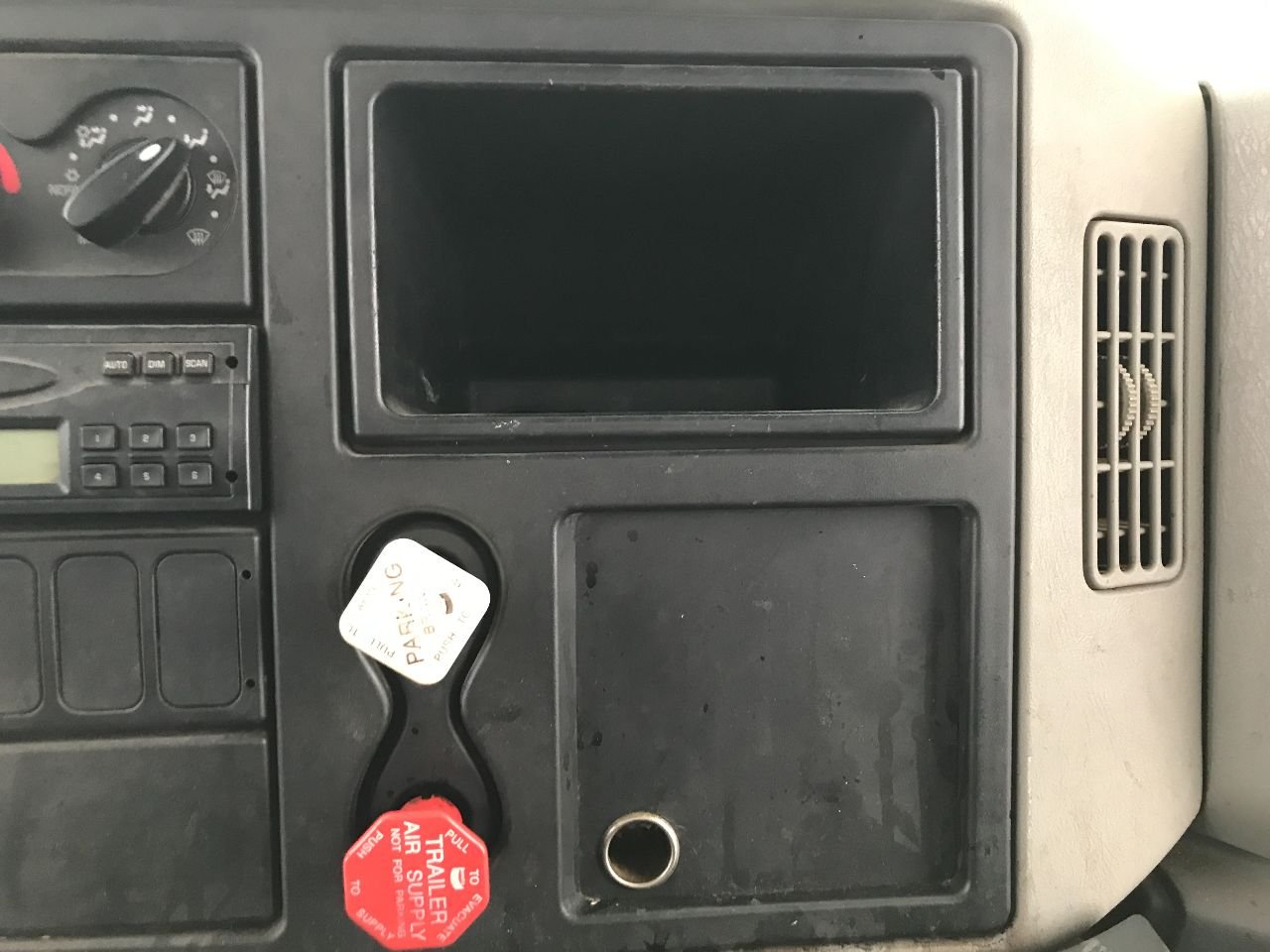International DURASTAR (4400) Dash Panel for Sale