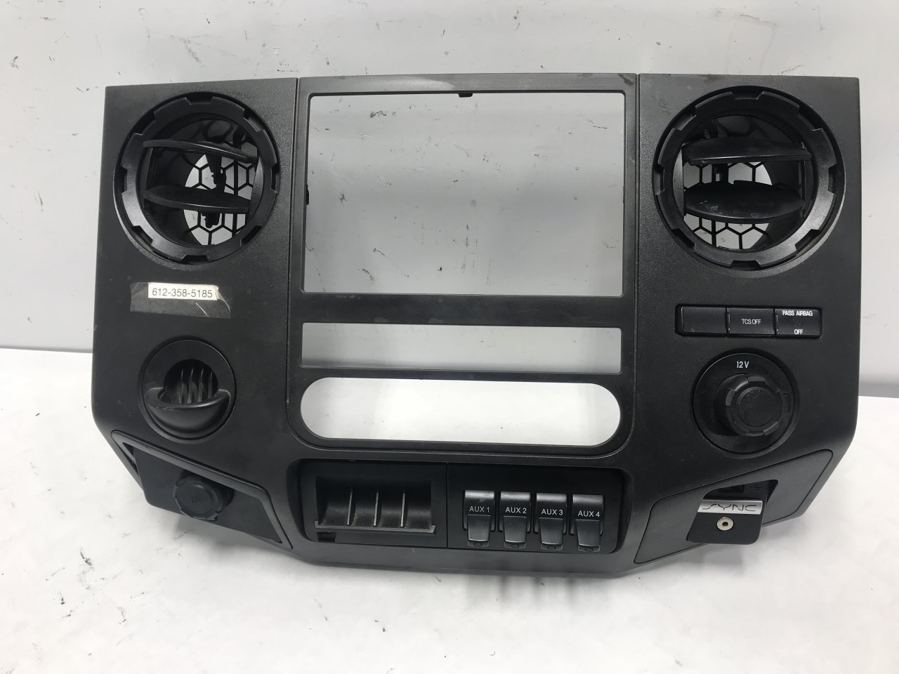 BC34-2504302-A | Ford F550 SUPER DUTY Dash Panel for Sale