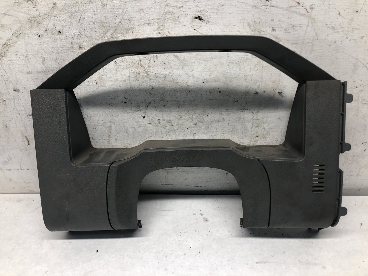 BC34-25044D70-AB | Ford F650 Dash Panel for Sale