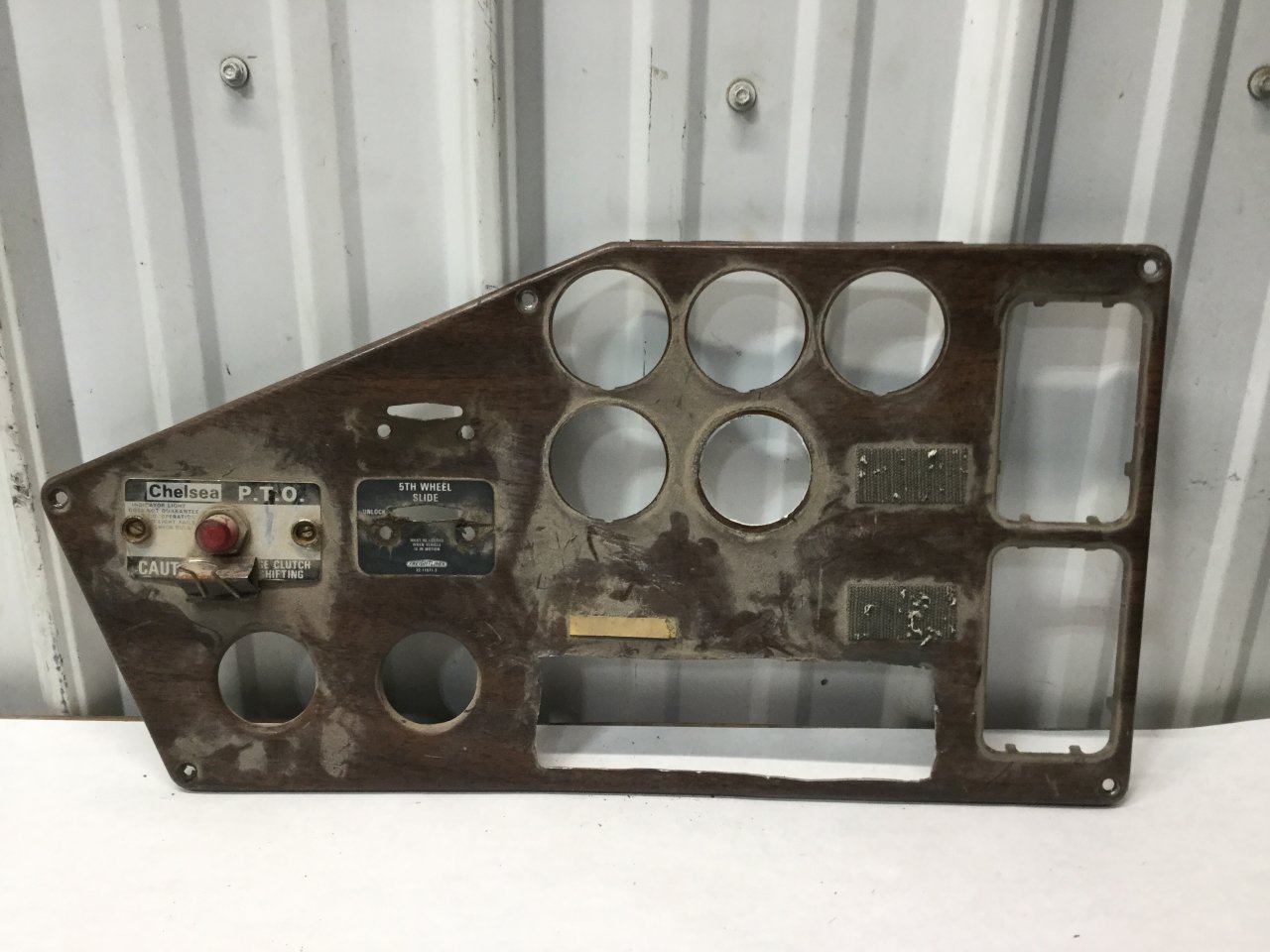 22-20985-010 U | Freightliner FLC120 Dash Panel for Sale