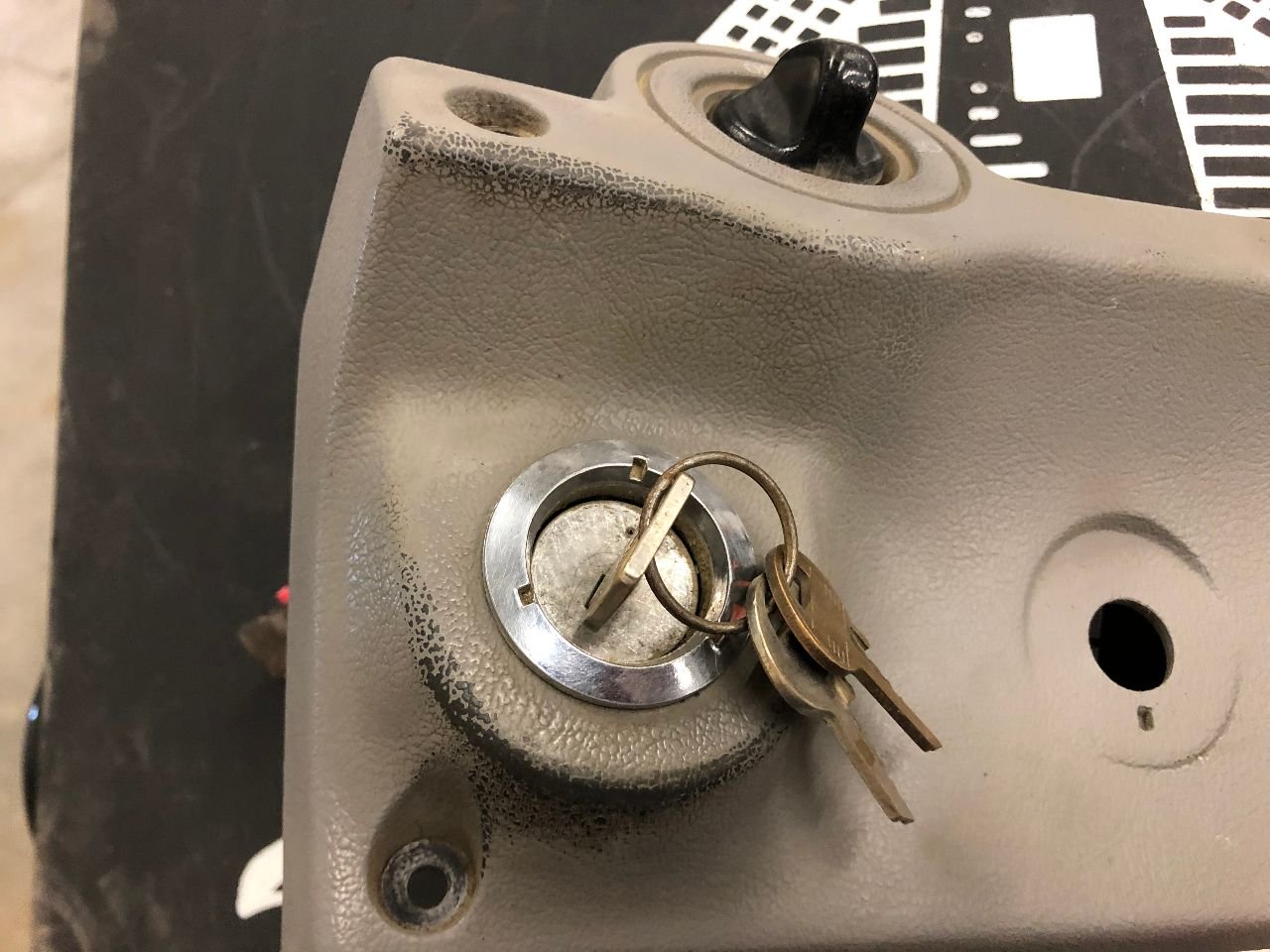 Ford L8501 Dash Panel for Sale