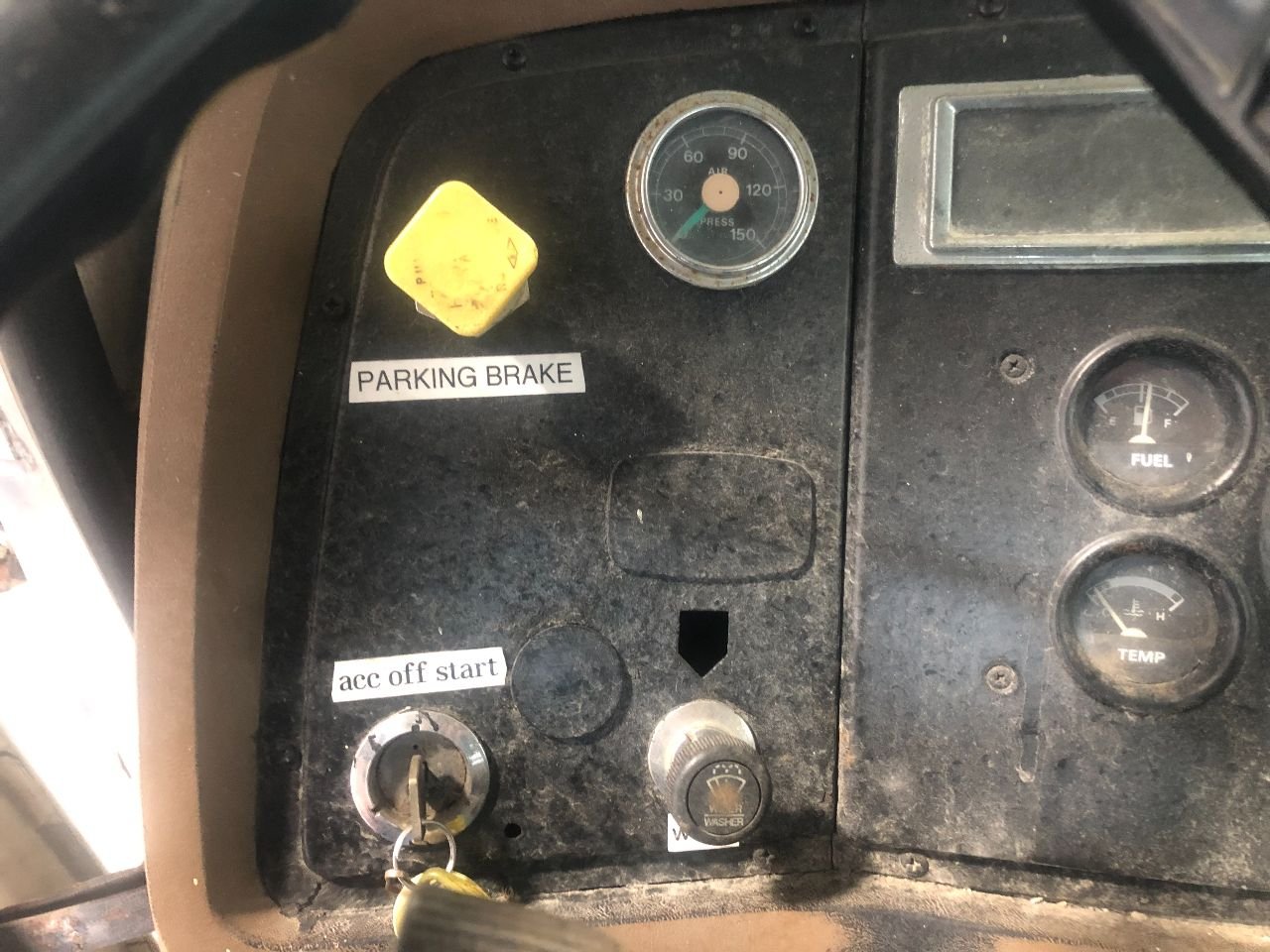 Ford LN8000 Dash Panel for Sale