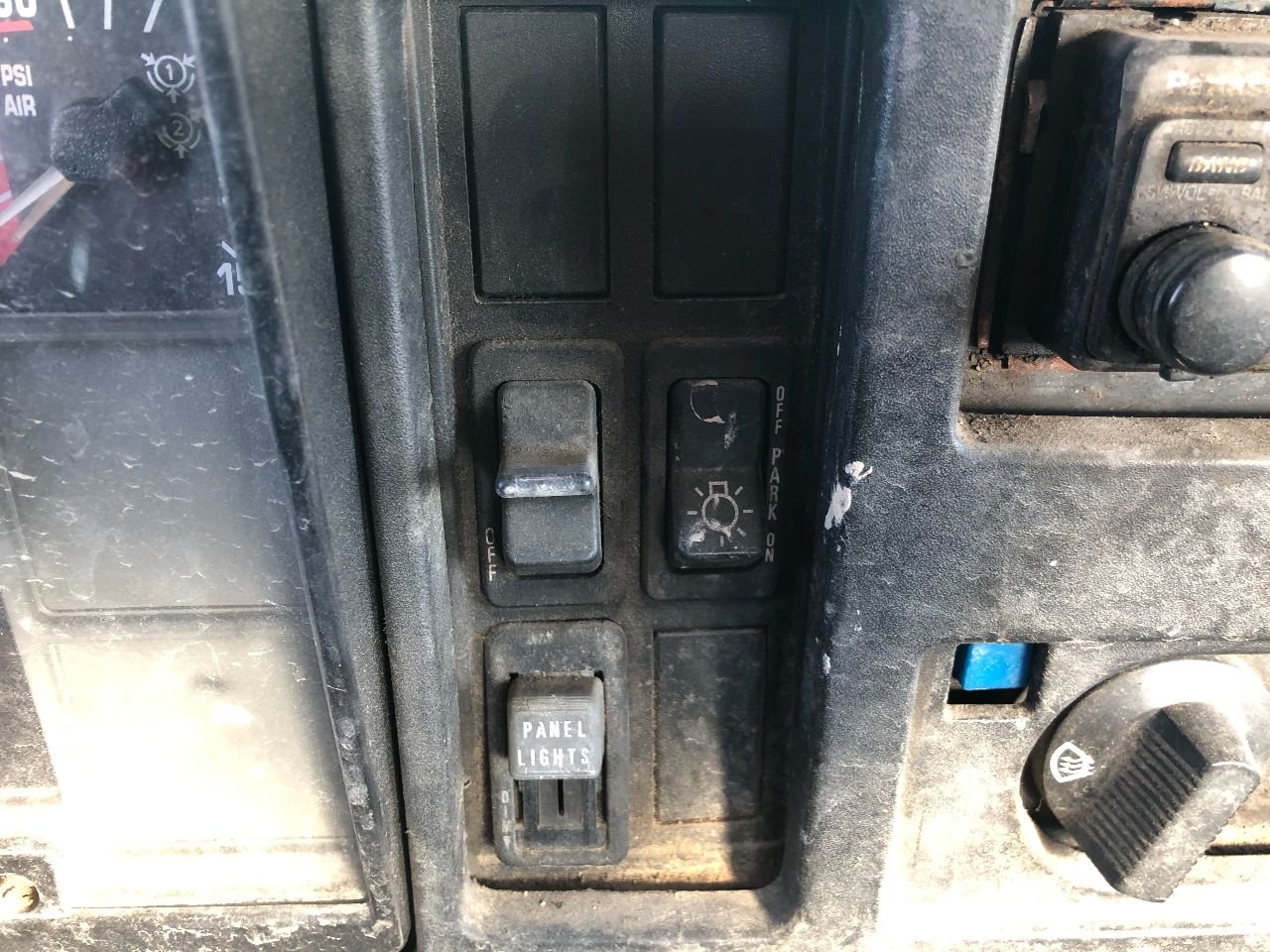 International S2600 Dash Panel for Sale