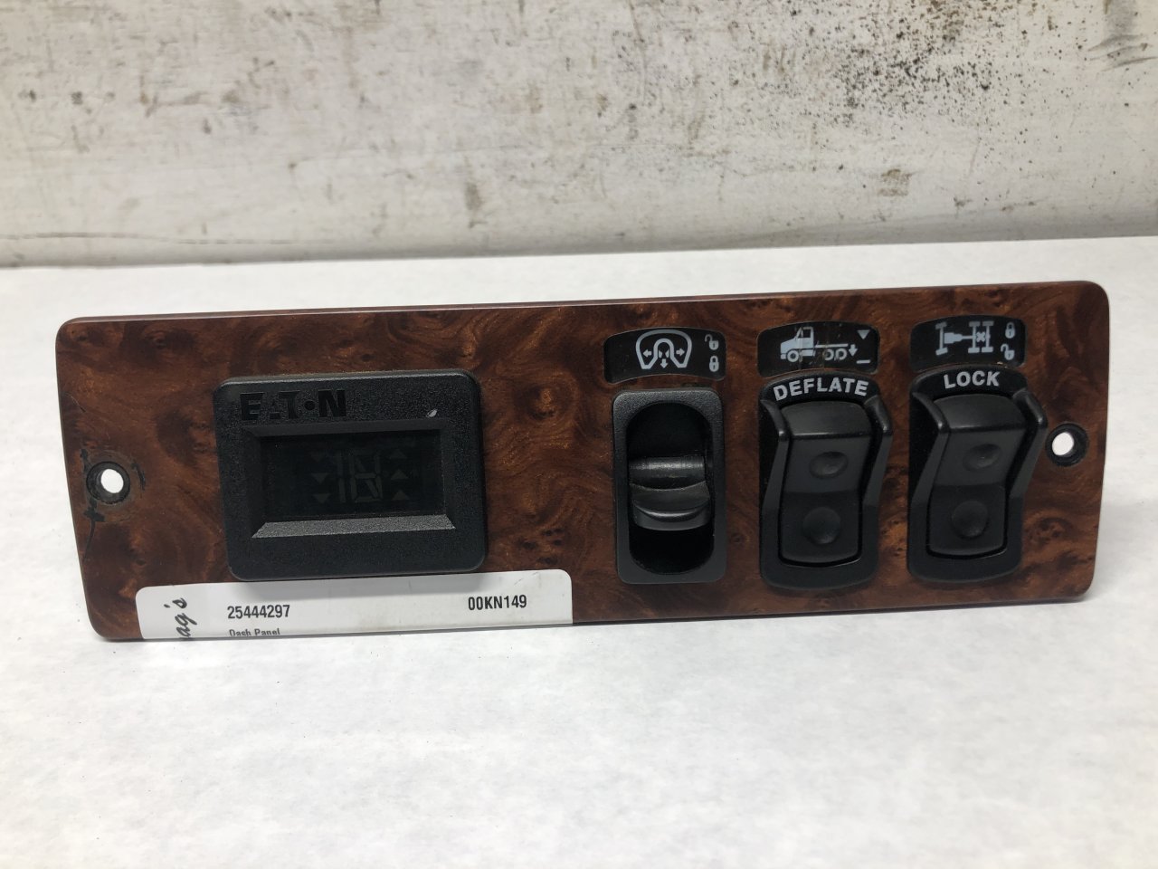 S64-1043-4 | Kenworth T2000 Dash Panel for Sale