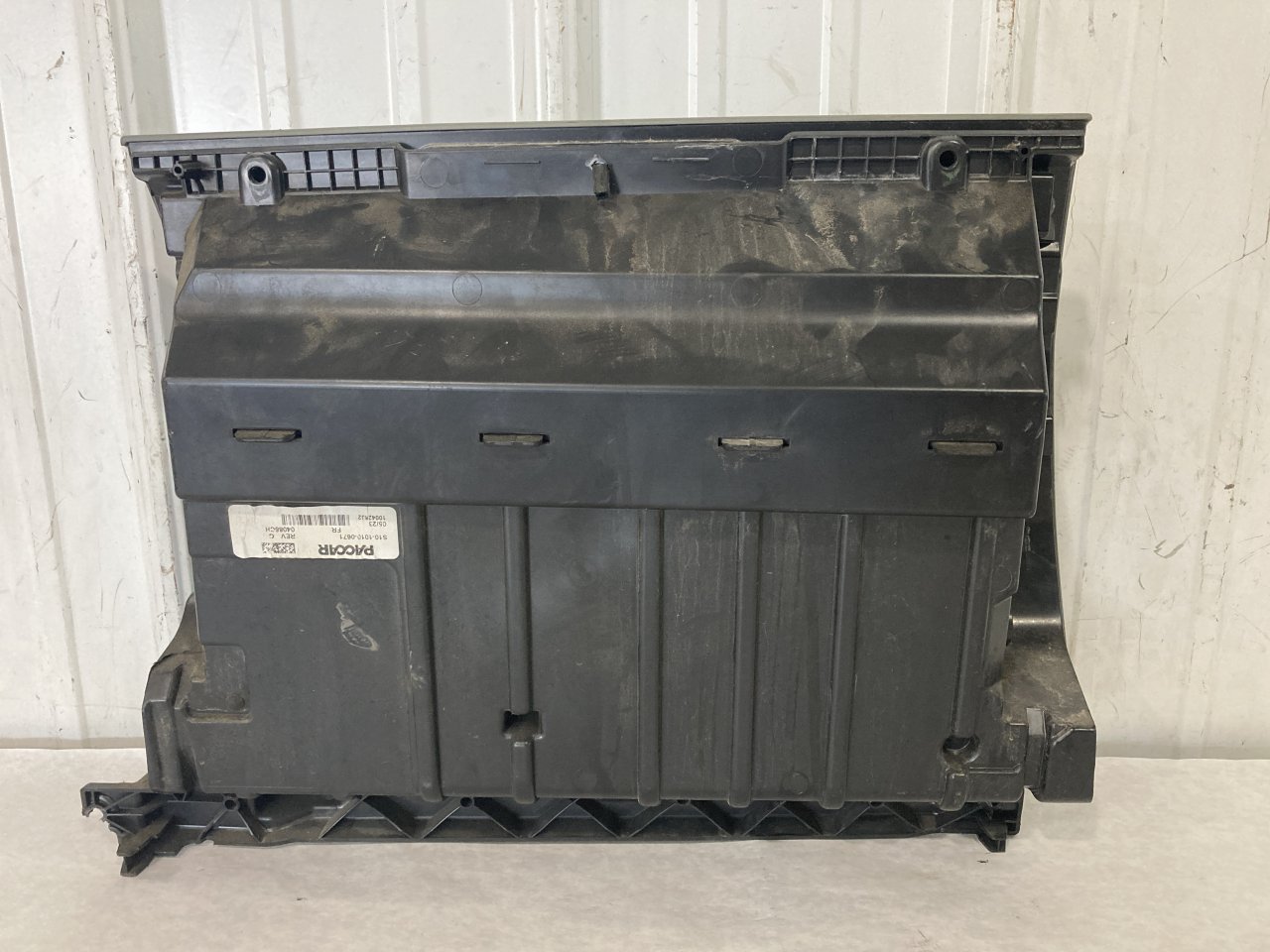 S10-1010-0671 | Kenworth T680 Dash Panel for Sale