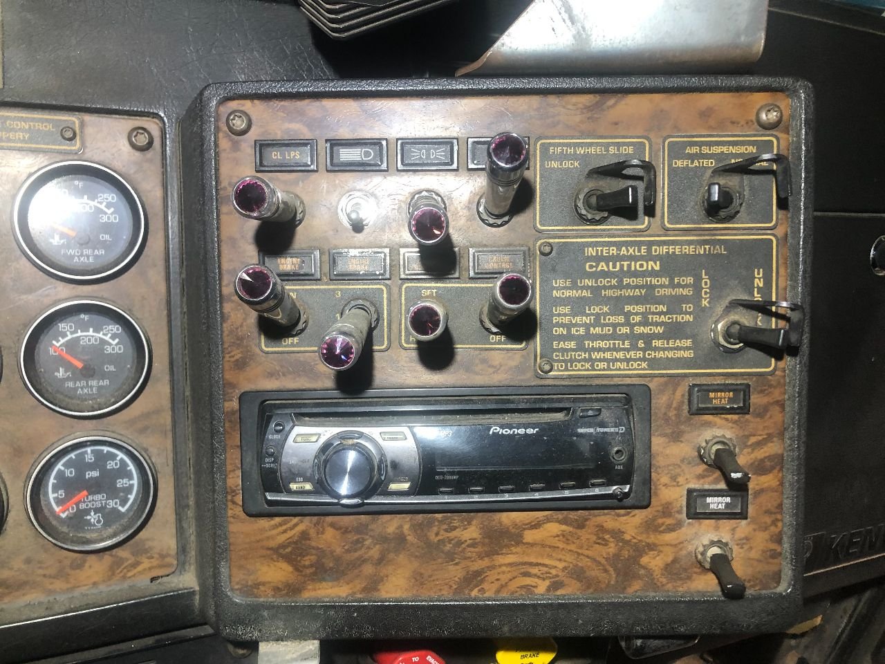 K176-7432 | Kenworth T800 Dash Panel for Sale