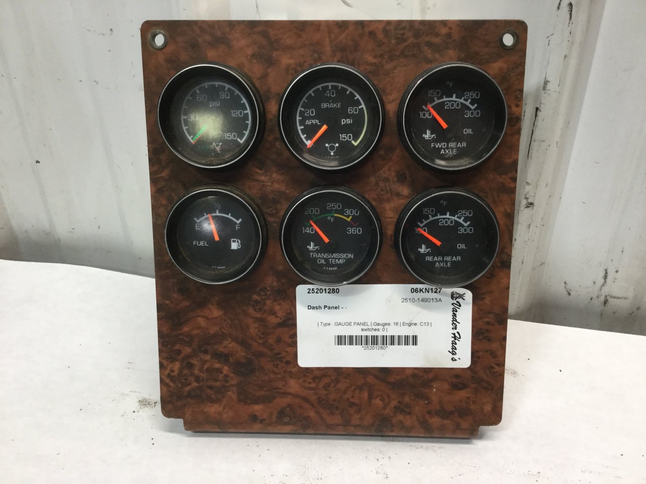 Q43-1058-11 | Kenworth T800 Dash Panel for Sale