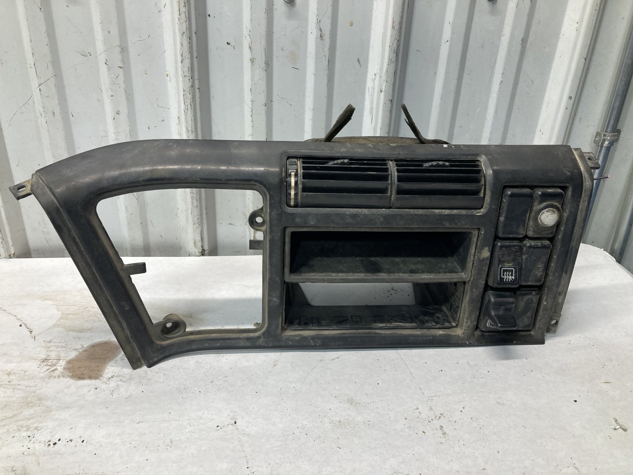 it-pm-oem-flex1 | Volvo VHD Dash Panel for Sale