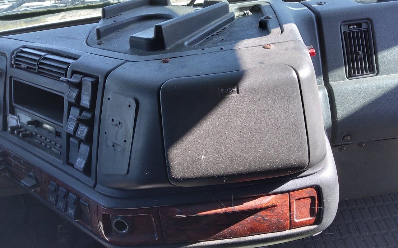 VERIFY | Volvo VNL Dash Panel for Sale