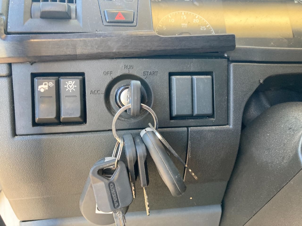 Volvo VNL Dash Panel for Sale