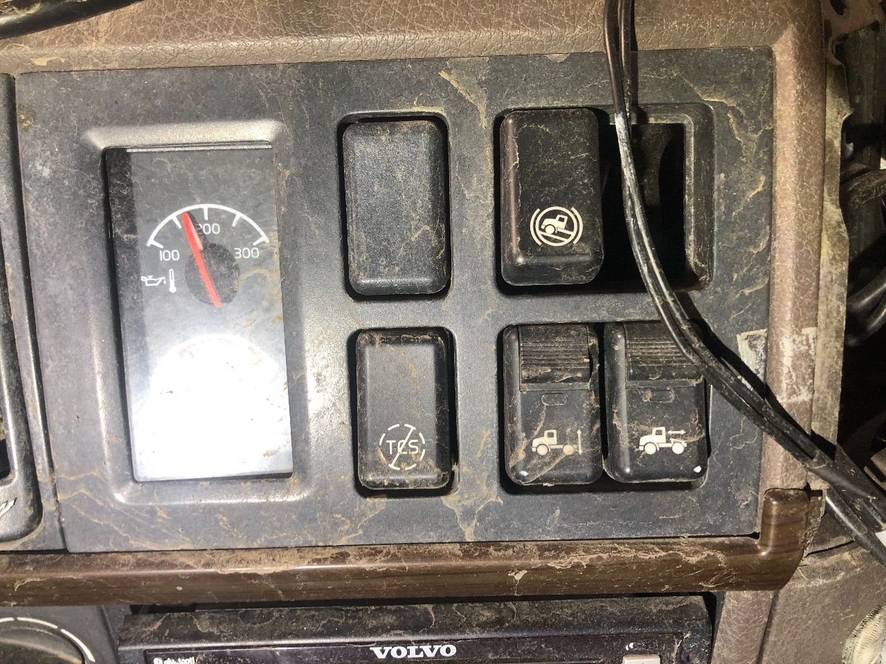 20360992 | Volvo VNL Dash Panel for Sale