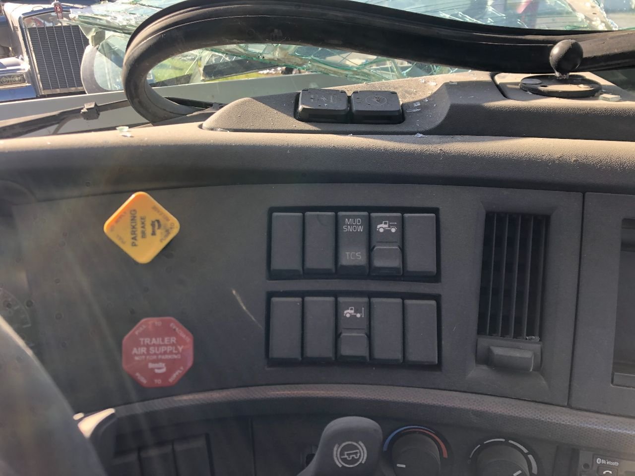Volvo VNL Dash Panel for Sale
