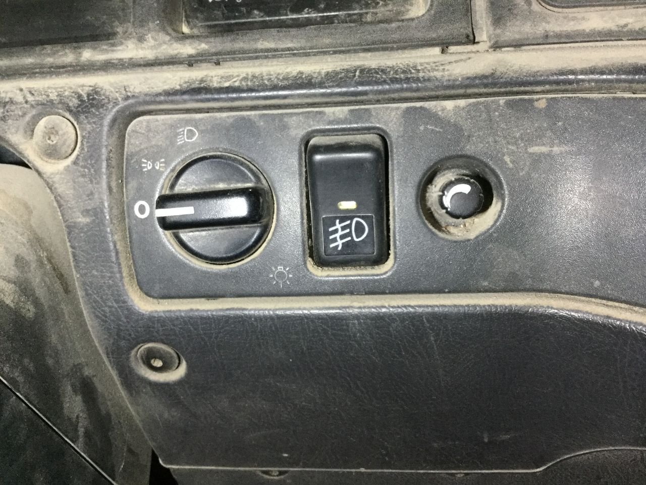 3176251 | Volvo VNM Dash Panel for Sale