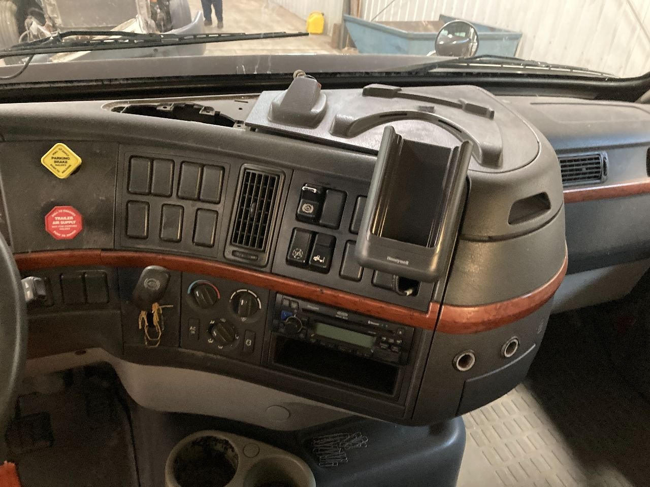VERIFY | Volvo VNM Cab Control Module CECU for Sale
