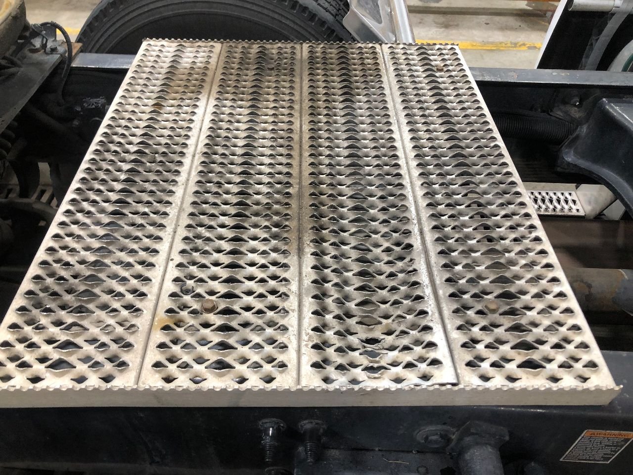 01-50798-1424/A | Peterbilt 587 Deckplate for Sale