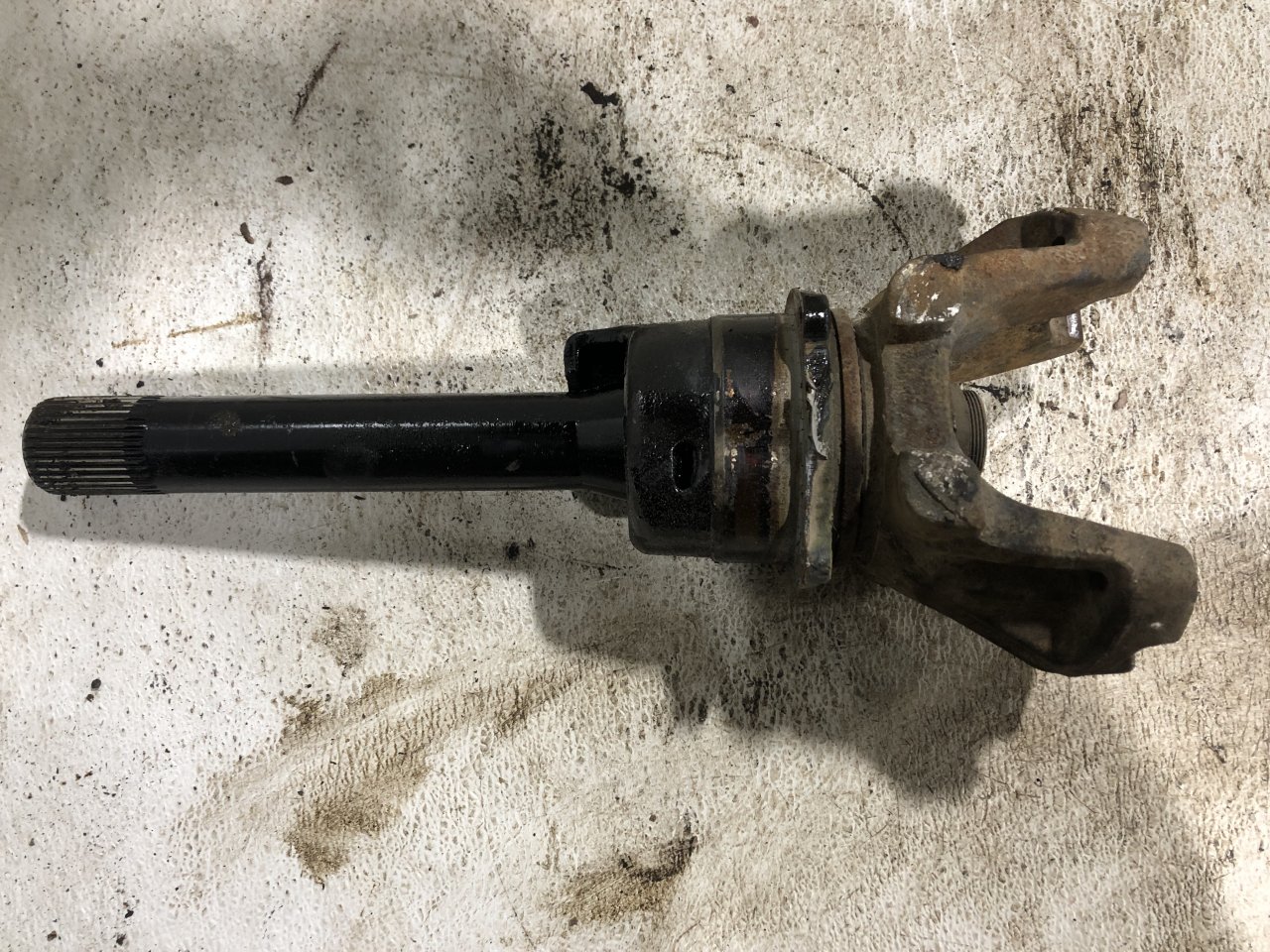 3297E1019 | Meritor RD20145 Pwr Divider Thru Shaft for Sale