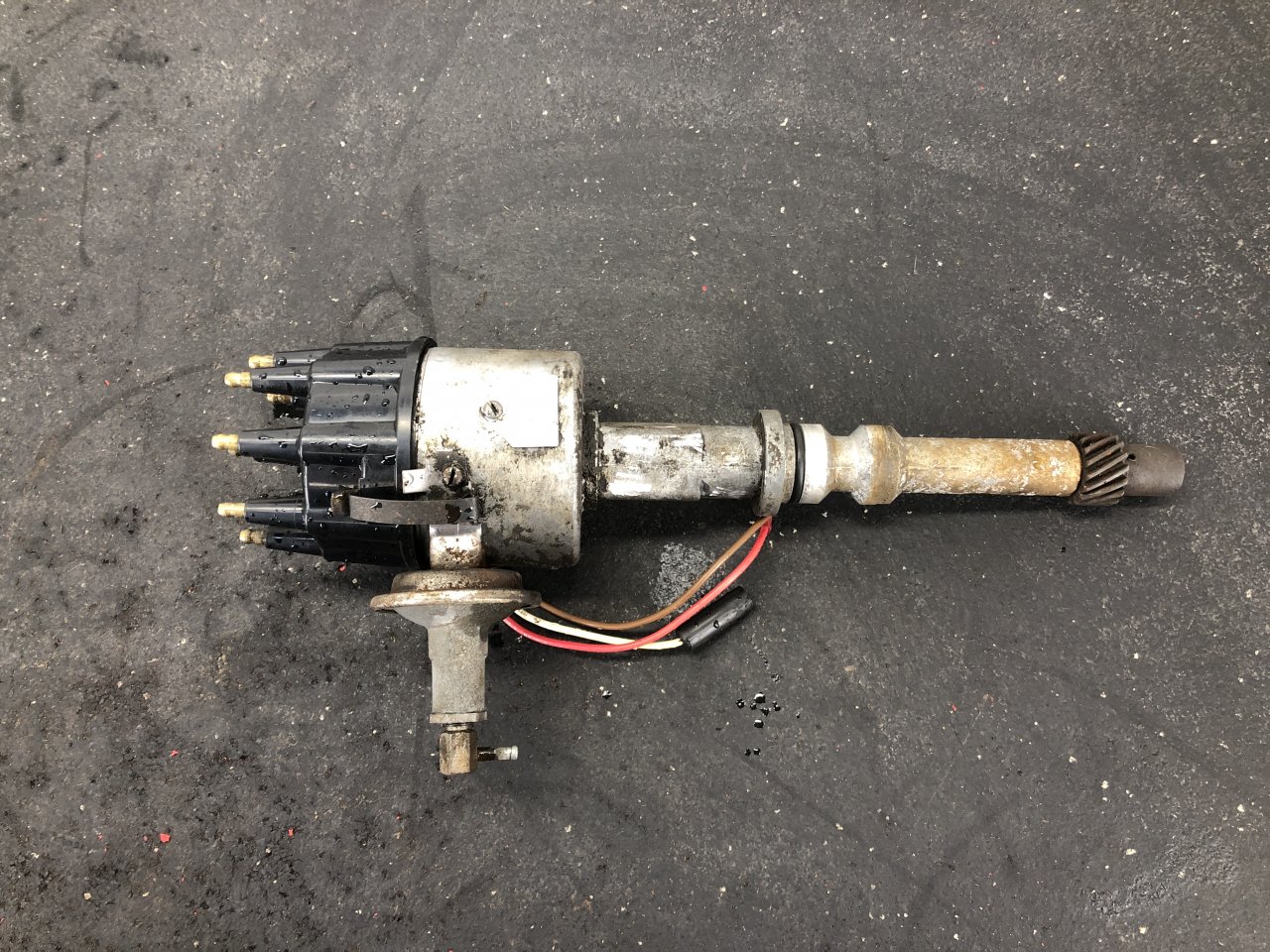 Chevy 350 OEM 4206 Distributor Caps - Walmart Supplies Hei Distributor Cap